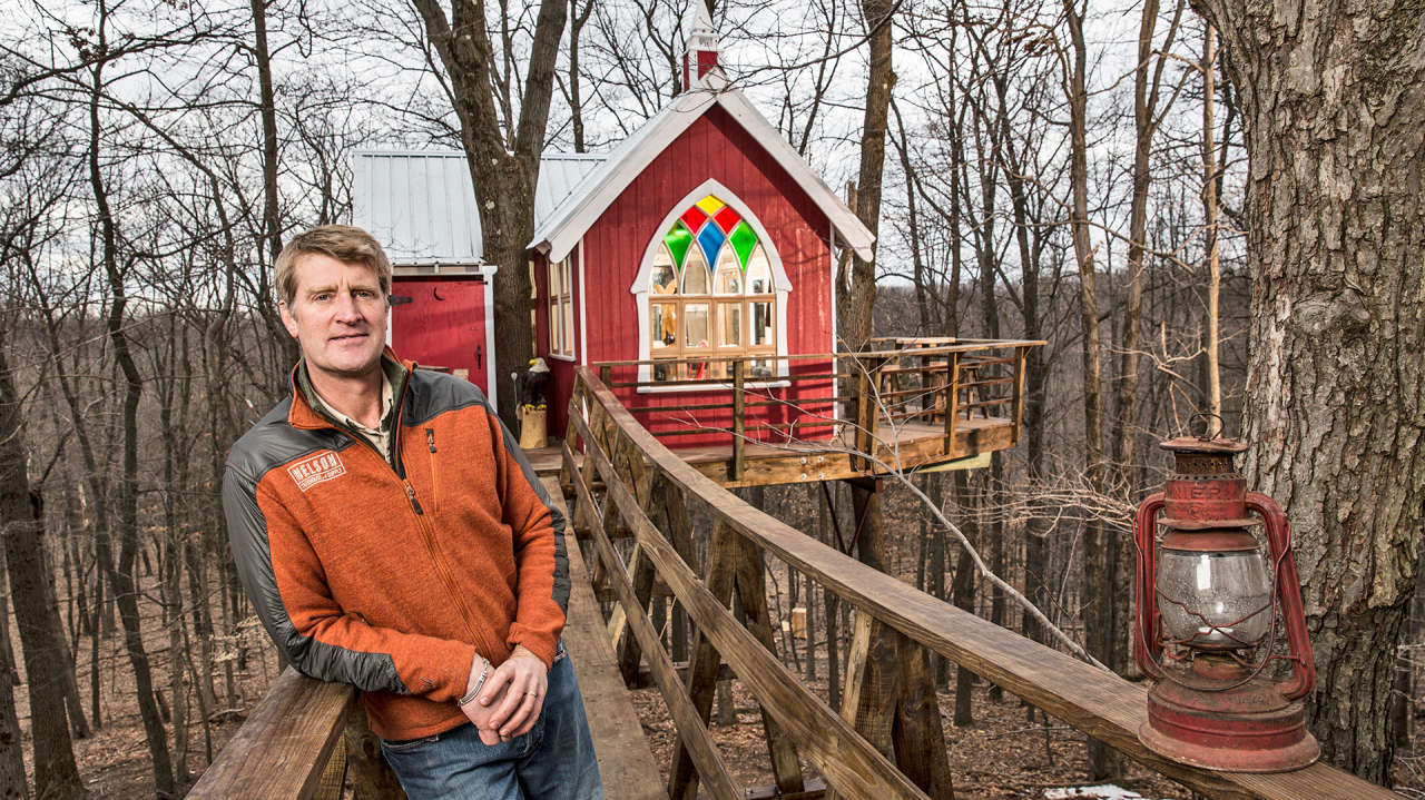 Your Childhood Dream Home: The Extreme Treehouses Of “Treehouse Masters”