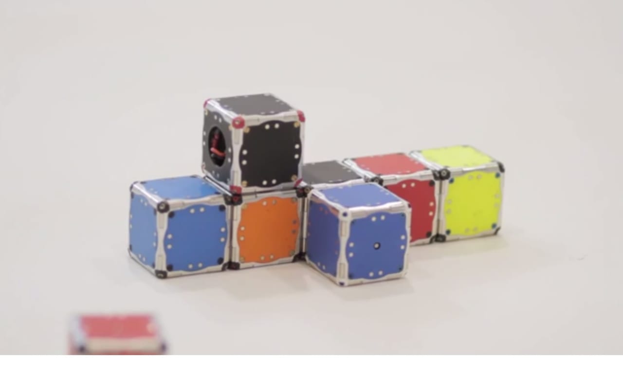 These Self-Assembling Cube Robots Are The Coolest Thing You’ll See Today
