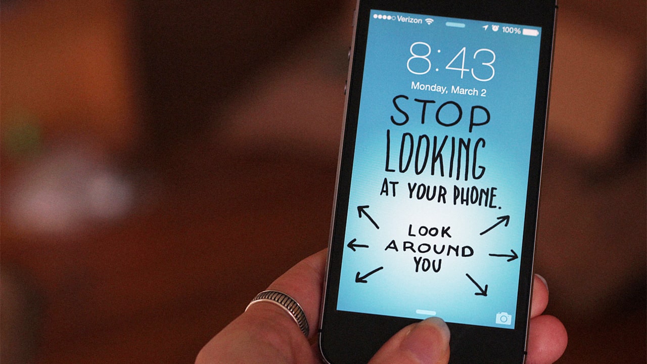 Could These Simple Phone Backgrounds Be What Finally Breaks Your Phone ...