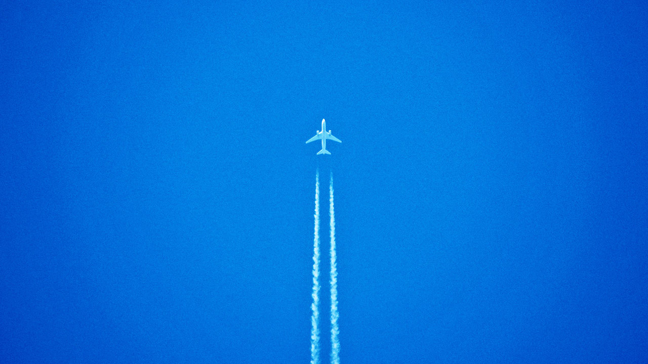 How Flight Tracking Apps Work: Volunteers | Fast Company